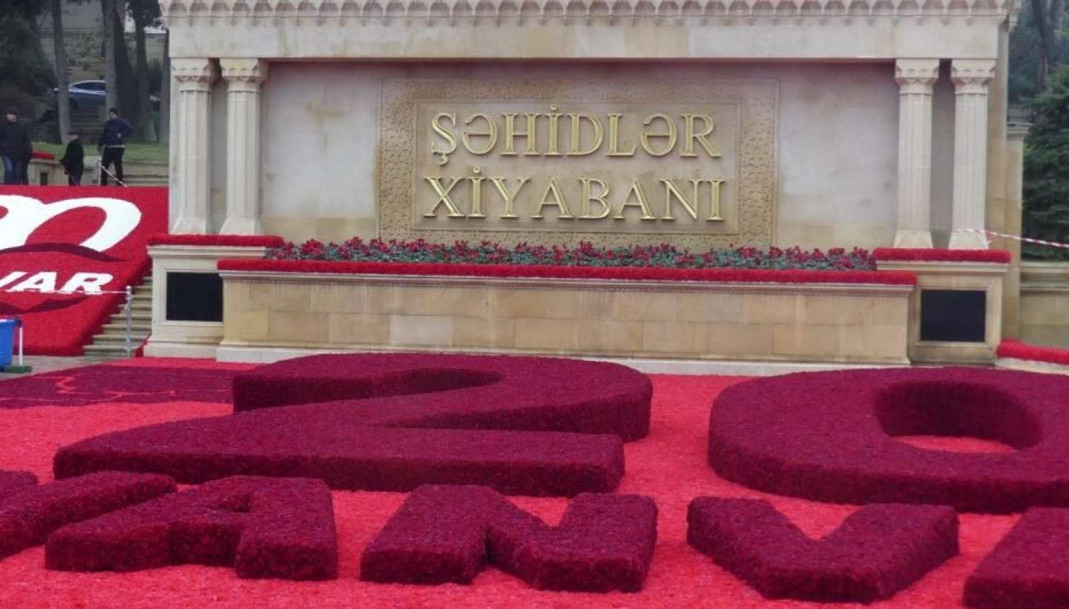 "SOS" MMC şirkəti Şəhidlər Xiyabanını...