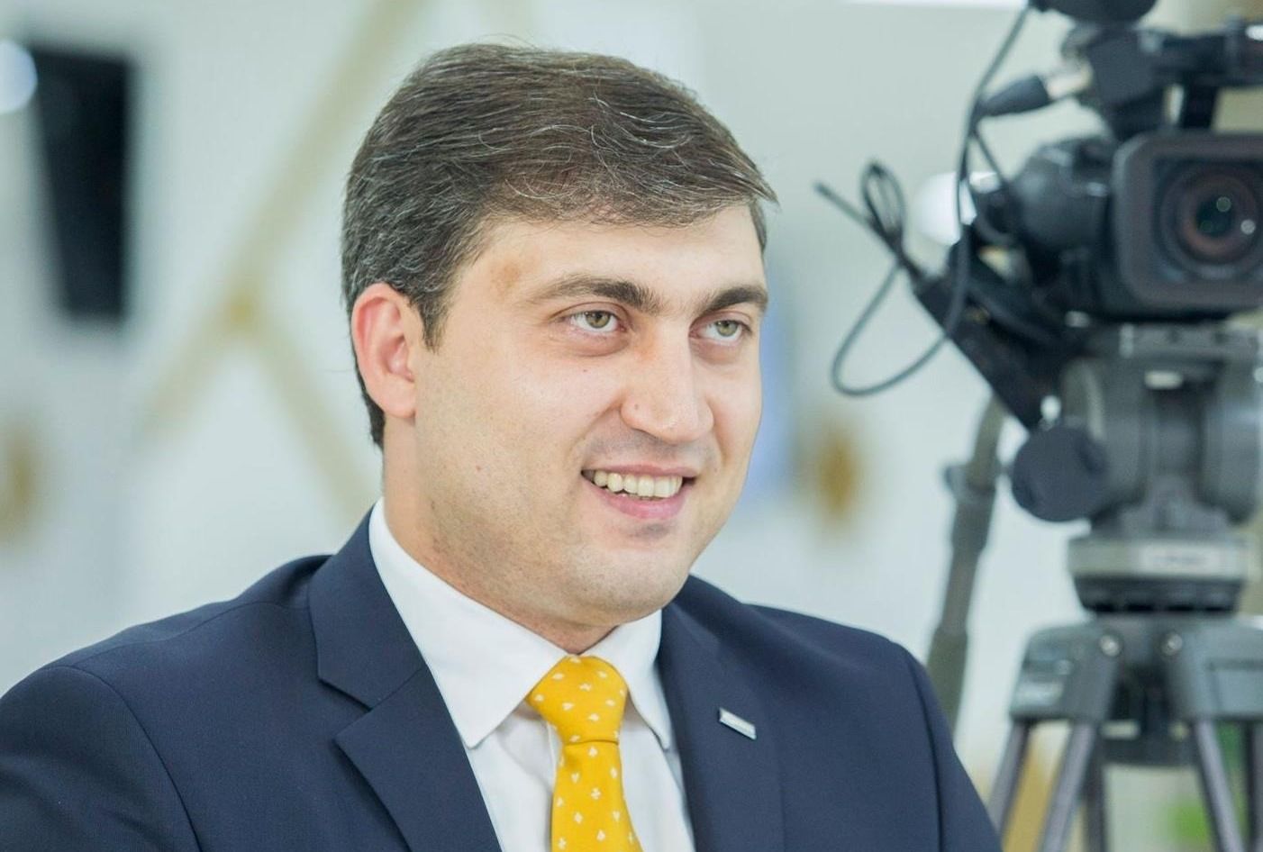 Bakupost.az - Anar Hüseynov Harvardın məzunu oldu - FOTO